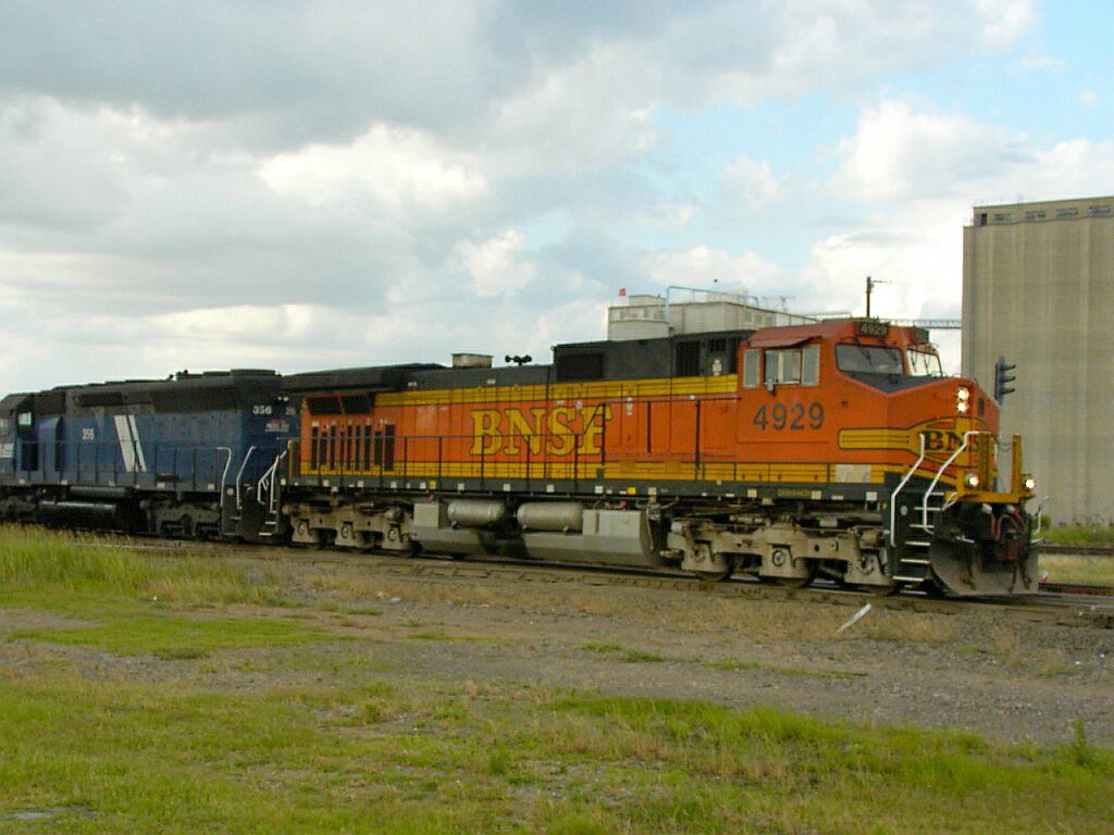 BNSF 4929